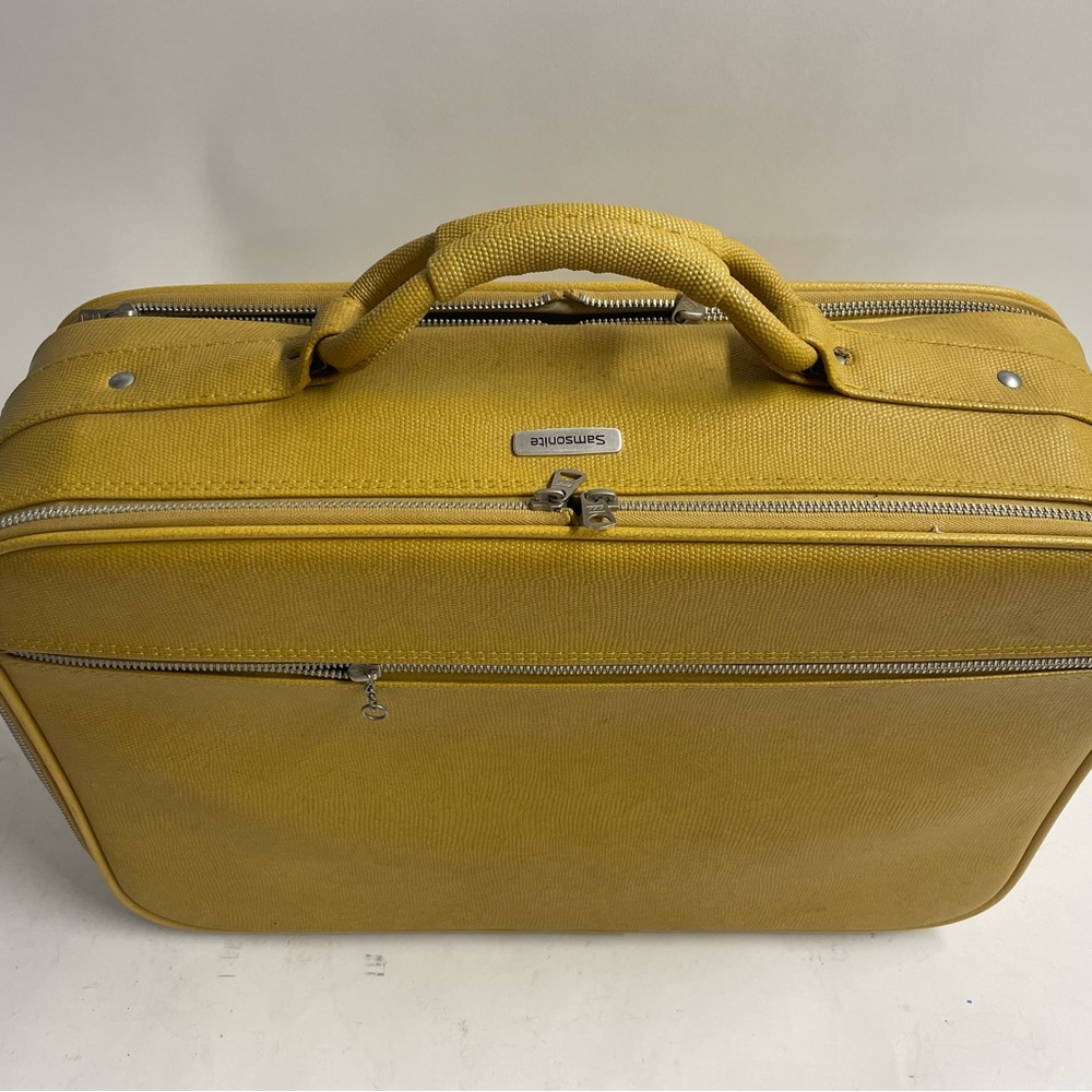 1970s Vintage Samsonite Silhouette Mustard Yellow Sui… - Gem